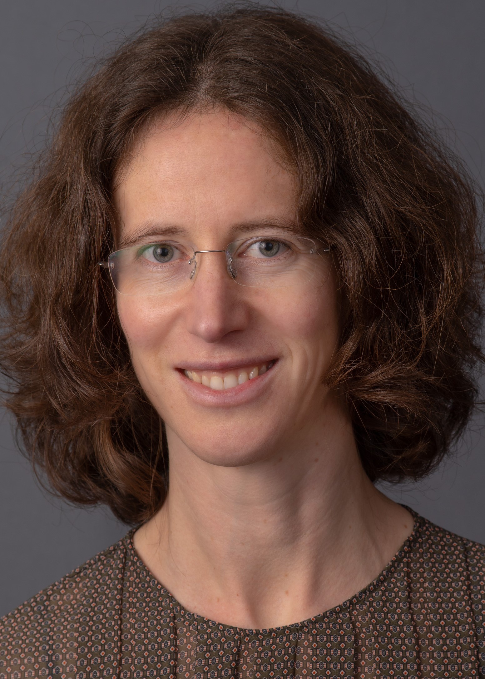 Prof. Dr.-Ing. Stefanie Retka - Institut für Technische Mechanik